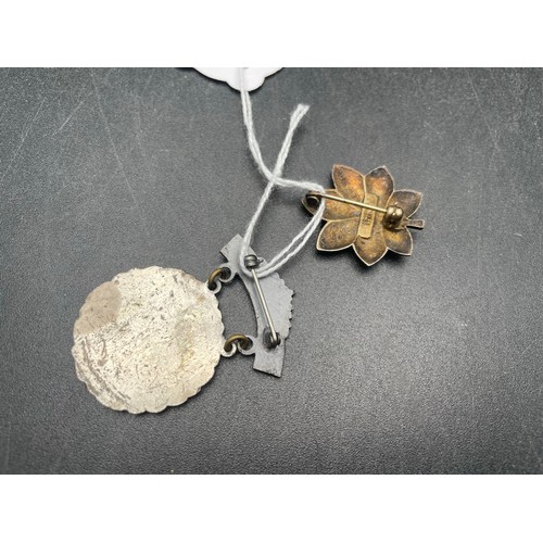 1940's NRA Junior Rifle Corps Marksman medal and Major rank insignia ...