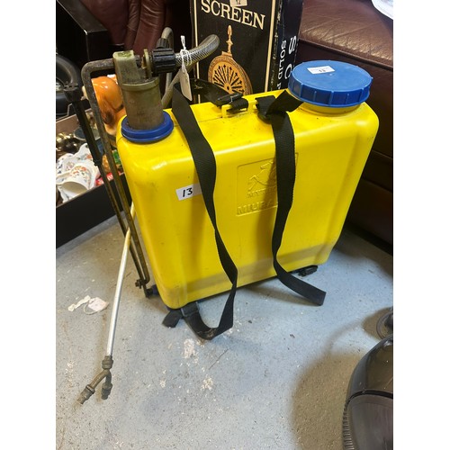 Knapsack sprayer with hose