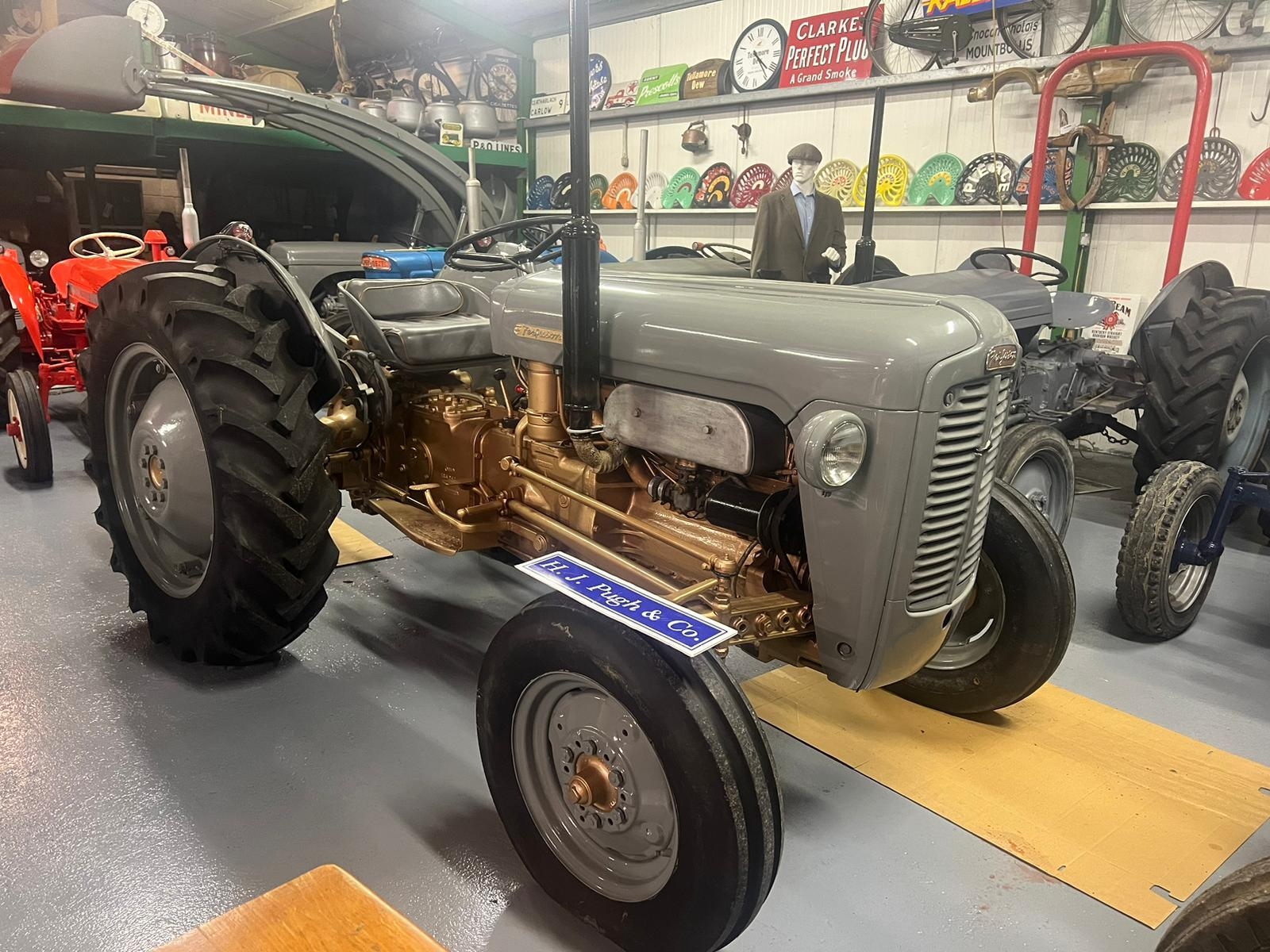 Massey Ferguson 35 Grey Gold tractor, petrol/tvo. S/n SKN52597, fully ...