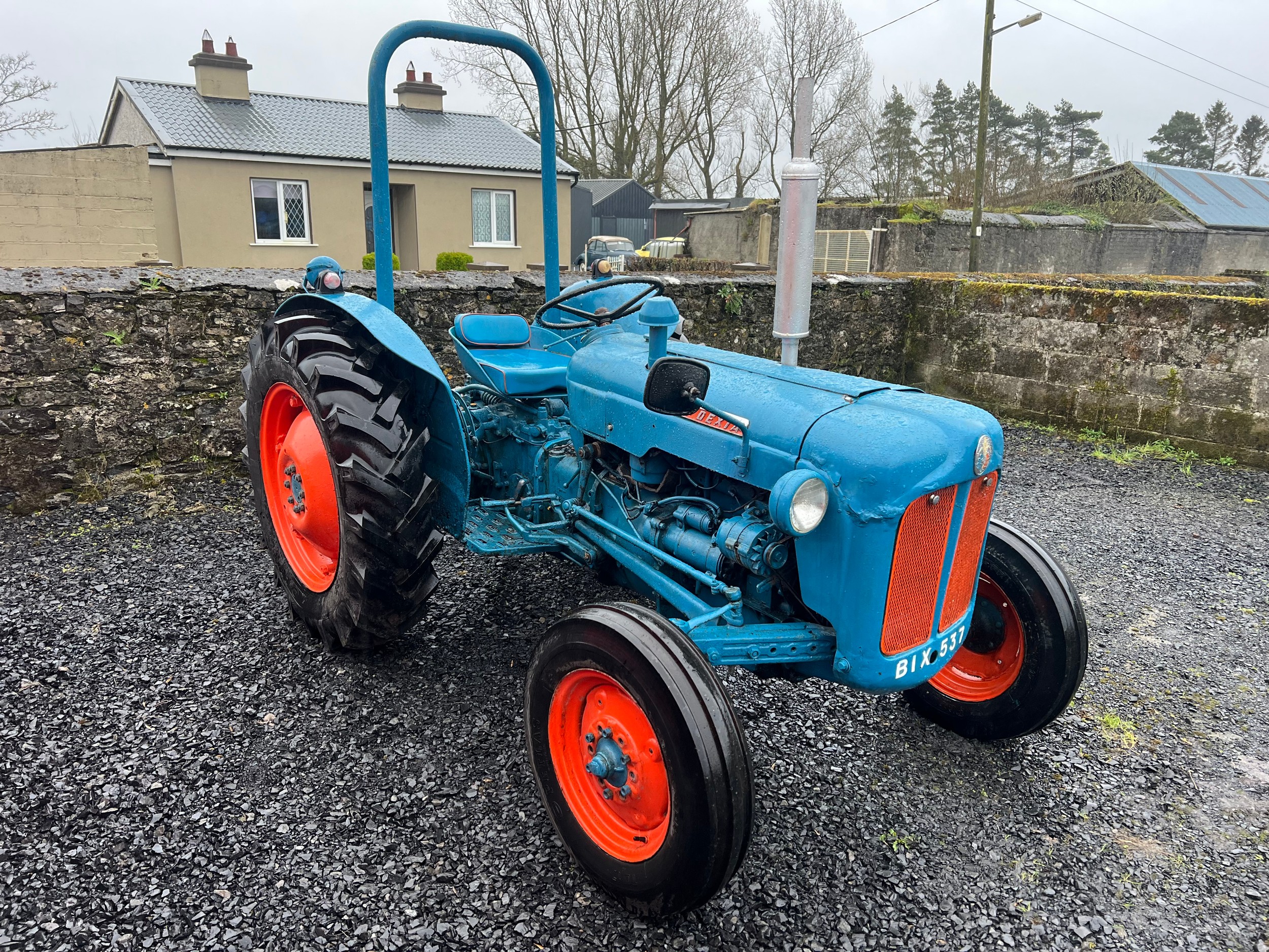 Fordson Dexta tractor. Runs and drives. C/w new brakes, steering wheel ...