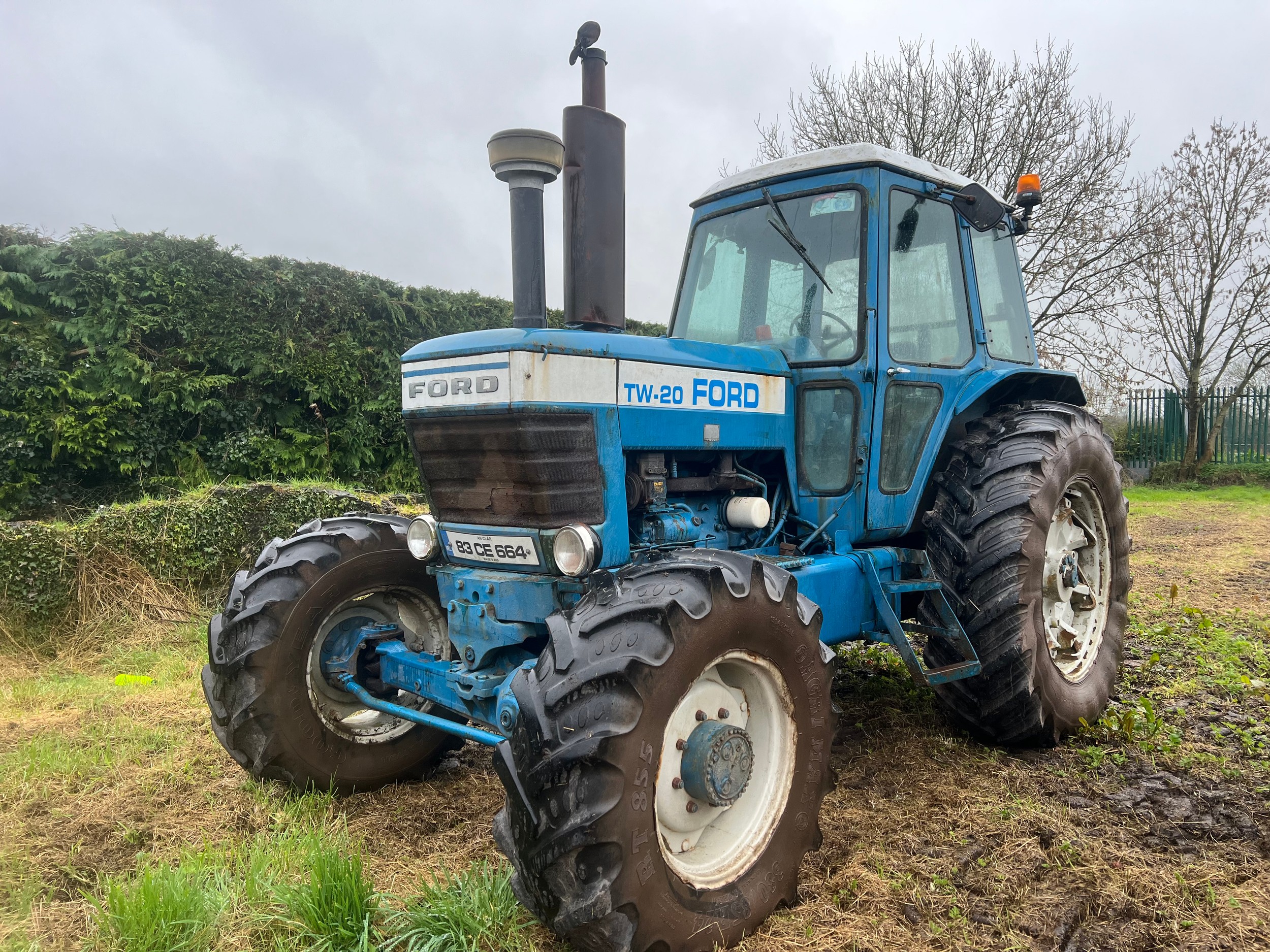 Ford TW 20 tractor. Q cab 1983. restored, said to be in excellent ...