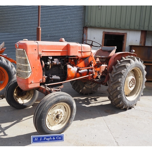 Allis Chalmers ED40 tractor. Runs and drives, Perkins P3 engine