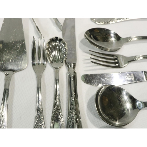 Solingen silver plated canteen, appears complete, 48 x 33 x 10 cm H ...