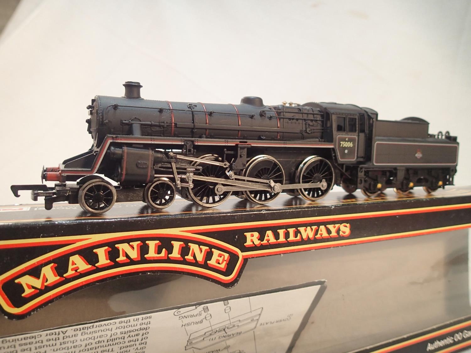 Mainline standard class 4 loco, 75006, black, early crest, near mint ...