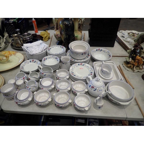 Large quantity of BHS Priory tableware, approximately 100 pieces. Not ...