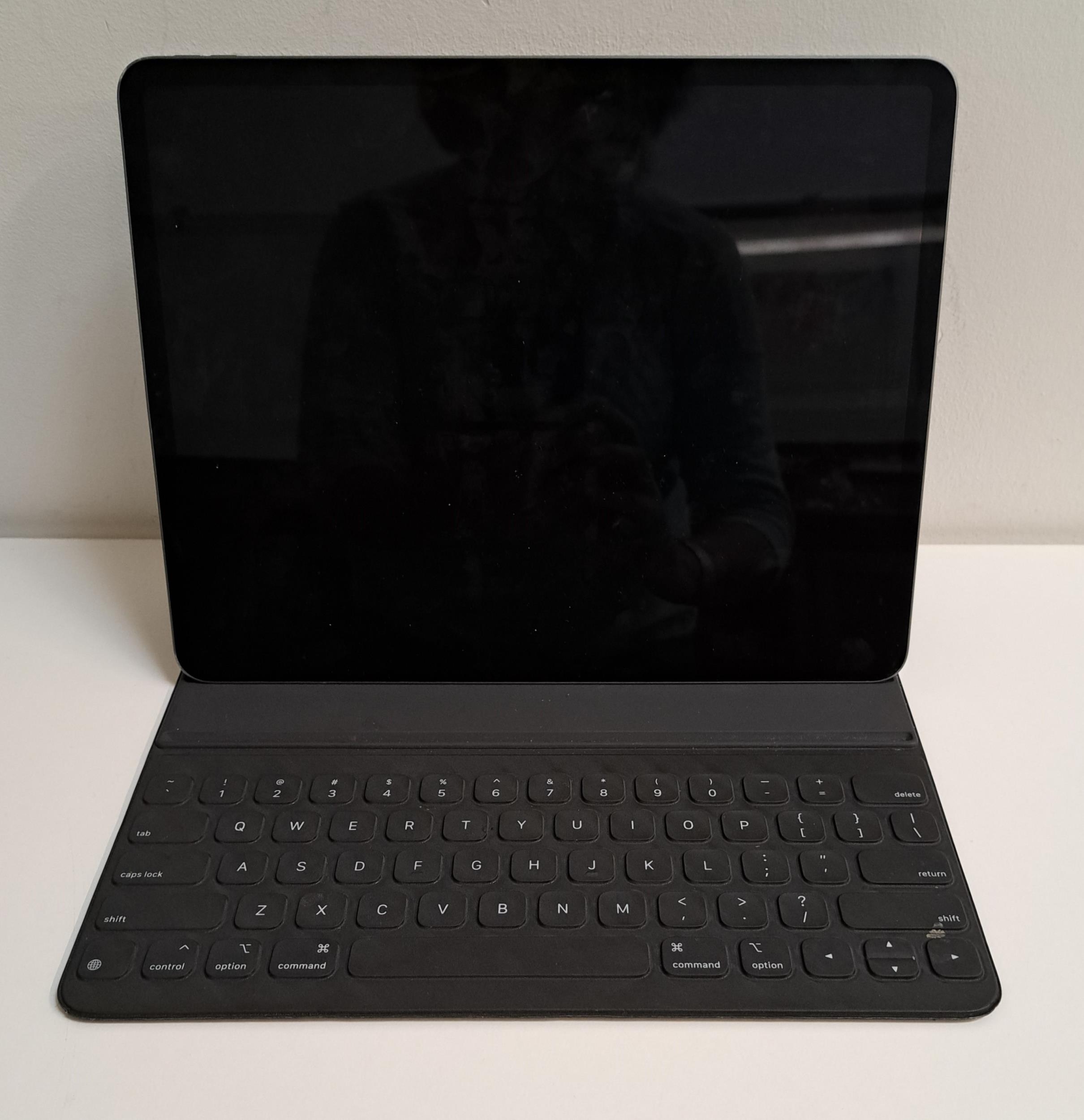 APPLE IPAD PRO 12.9 INCH 4TH GEN - A2229 - WIFI serial number ...