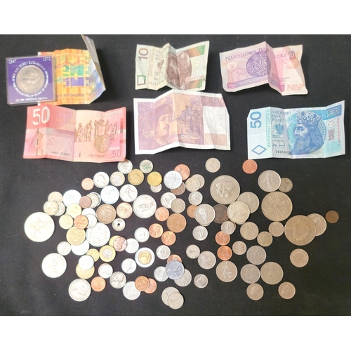 SELECTION OF CURRENCY including 2006 £5 for Elizabeth II 80th Birthday ...