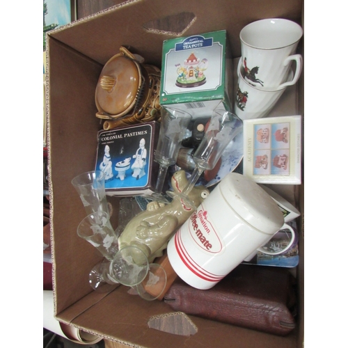 Mixed box of bric-a-brac