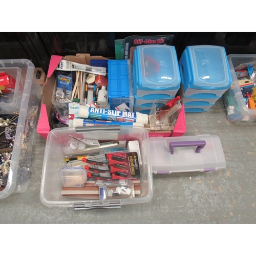 Qty of modelling items & tools