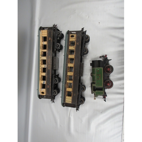 Hornby LNER 460 locomotive & 2 Pullman carriages
