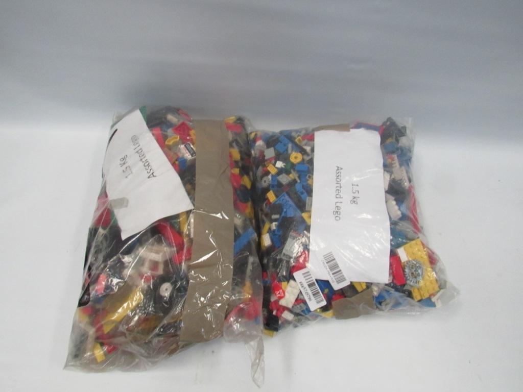 2 x 1.5kg of Lego