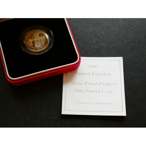 COIN. United Kingdom, Elizabeth II (1952-2022), silver 1 Pound, 2005 ...