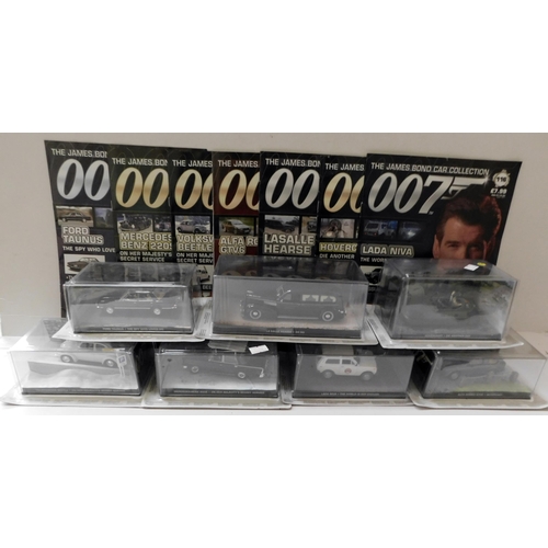 Seven - 007 James Bond - film magazines & die cast vehicles