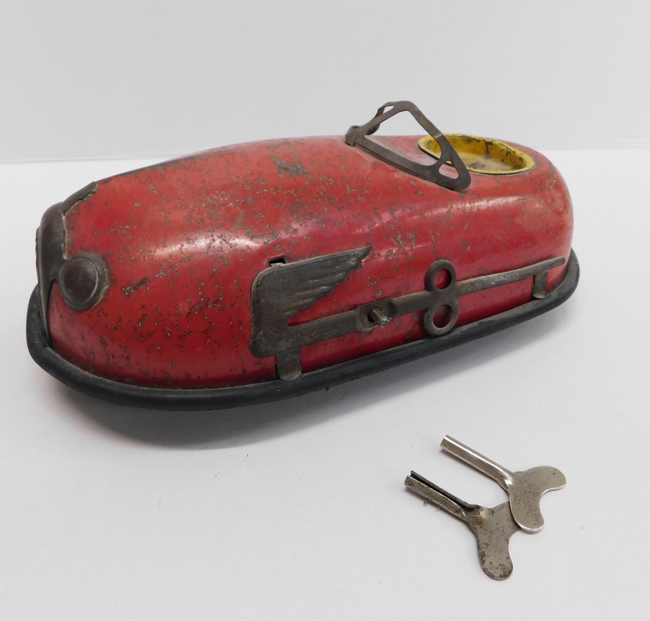 1930s tin plate - Lindstrom Skeeter/Bug Bumper Car with keys - requires ...
