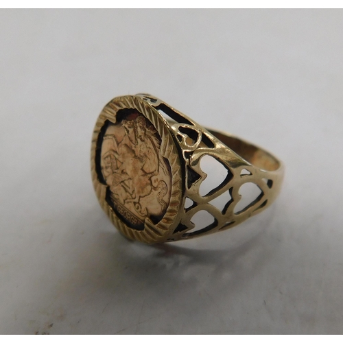 9ct gold St George coin ring - sizer M 1/2 - 2.83g