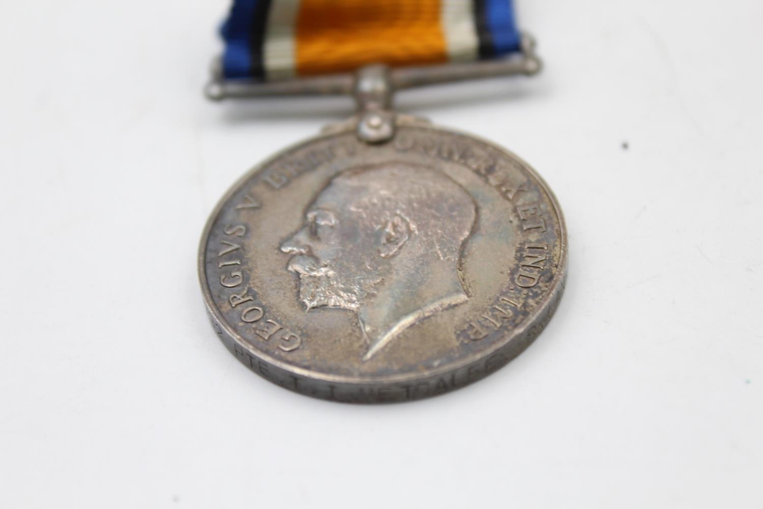 Two WWI medals with original ribbons presented to 265792 PTE T.I ...