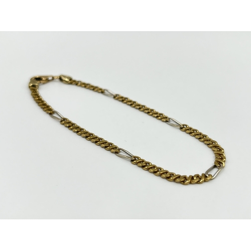 A 9ct gold 20cm chain link bracelet - approx. gross weight 5.7 grams