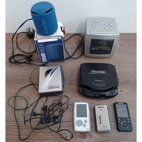 Seven Sony items to include WM-EX192 Walkman personal cassette player ...