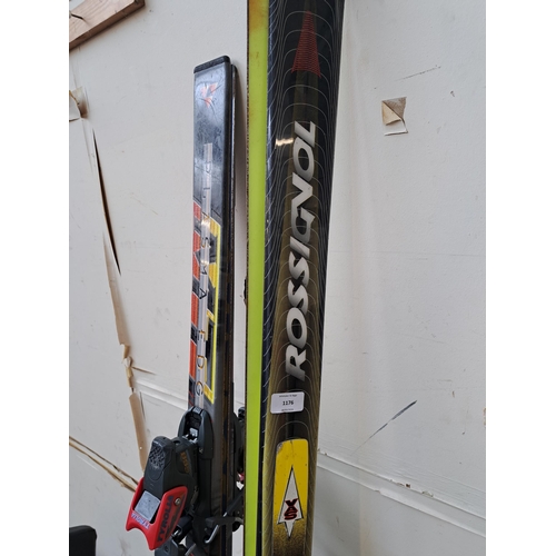 Four items, one set of Fischer MT 5 skiis, one set of Rossignol Viper K ...