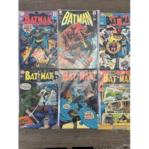Fourteen DC Comics. 'Batman' Includes #201, #202, #213 (80 page Giant ...