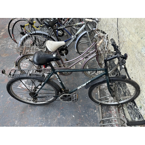 A Townsend SCA 24 men's bike