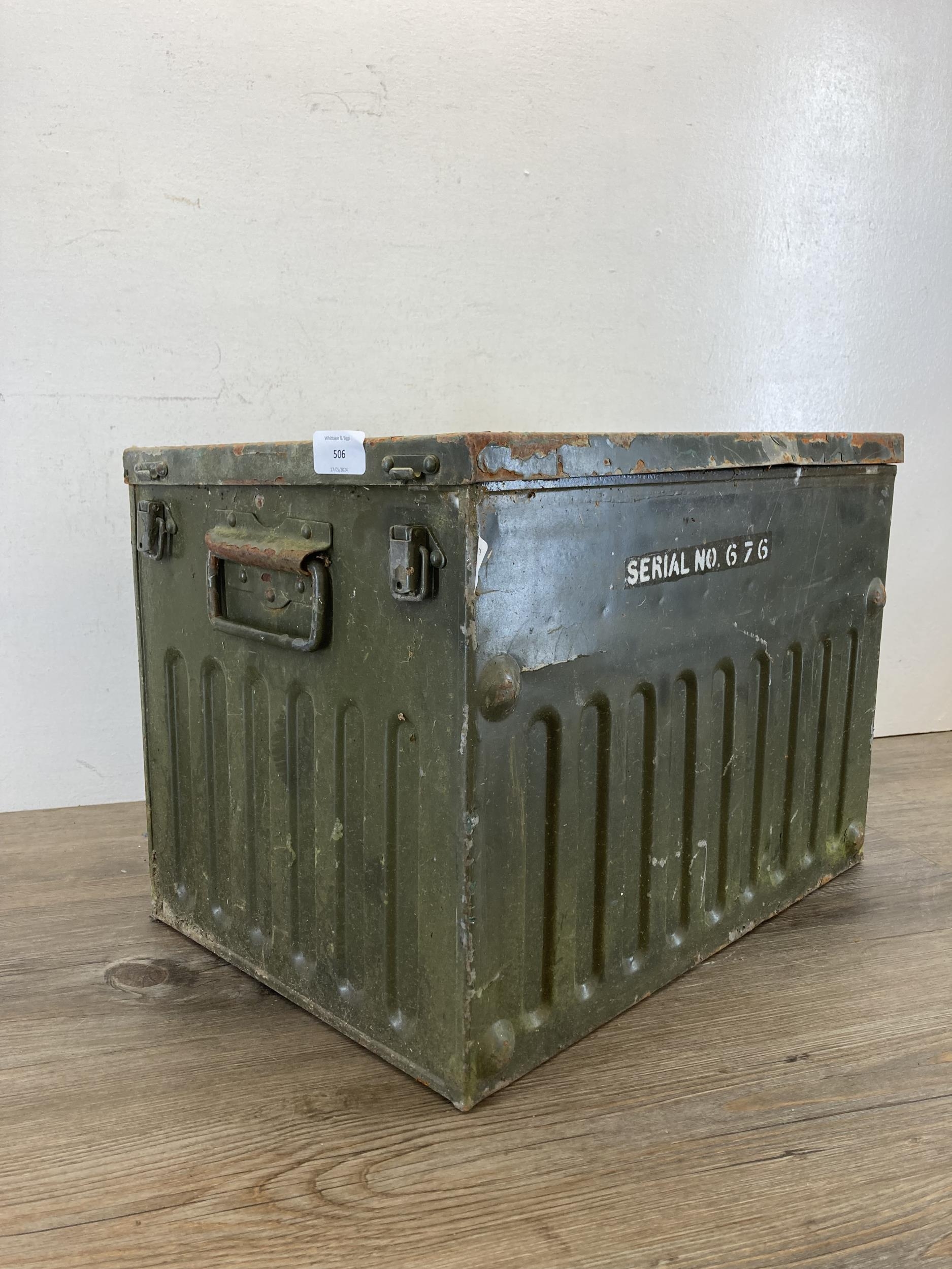 A military Wavemeter Class D.No.2 kits green metal box Serial No. 265