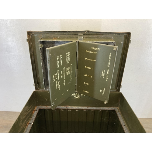 A military Wavemeter Class D.No.2 kits green metal box Serial No. 265
