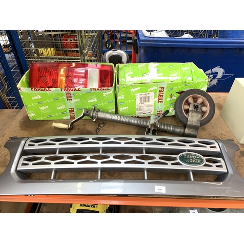 Four items, three Land Rover Discovery parts, two tail lights and one ...