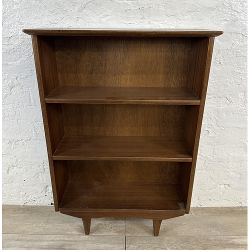 A mid 20th century teak three tier bookcase - approx. 93cm high x 65cm ...