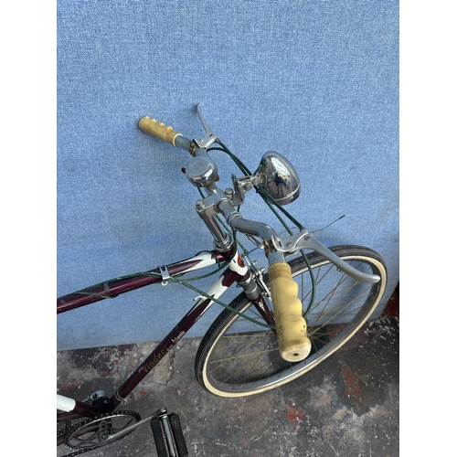 A vintage Vindec Atlantic men's town bike with sprung saddle