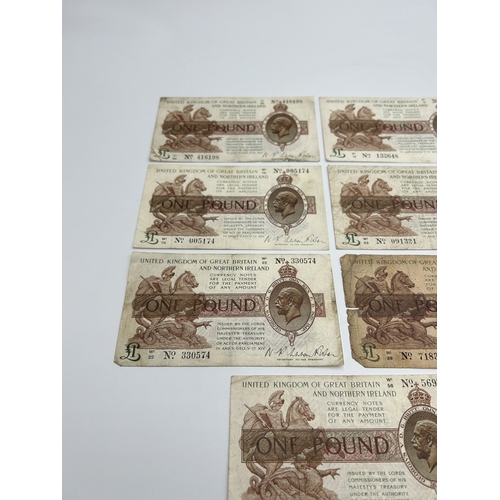 Seven HM Treasury George V One Pound banknotes (Norman Fenwick Warren ...