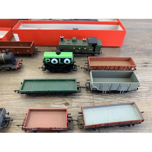 A collection of model railway vehicles to include Hornby GWR Pannier ...