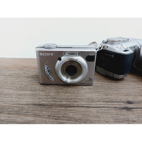 Seven Sony Cyber-shot compact digital cameras to include DSC-F707 5mp ...