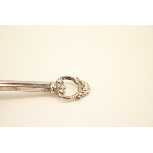 A stamped .925 sterling silver spinning baby rattle - approx. gross ...