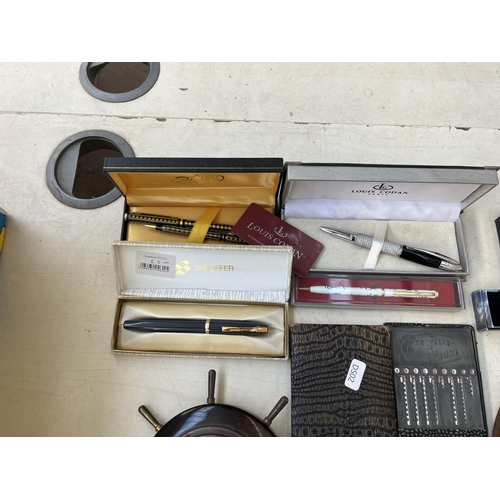 Various collectables to include a boxed Louis Codan ballpoint pen ...
