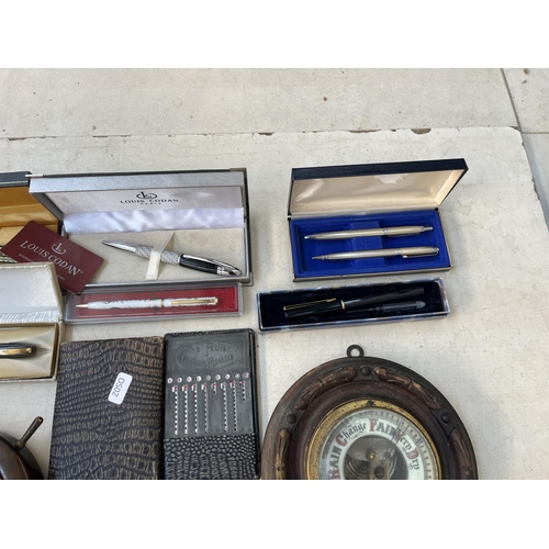 Various collectables to include a boxed Louis Codan ballpoint pen ...