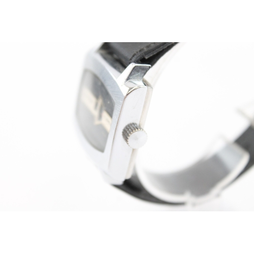 An Adrem Jump hour hand wind wristwatch