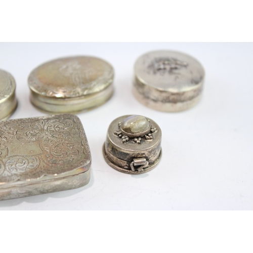 Five sterling silver pill boxes - approx. gross weight 62g