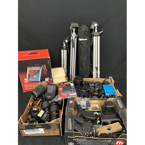 Cameras and photographic sundries, lenses, 4 tripods and slide viewing ...