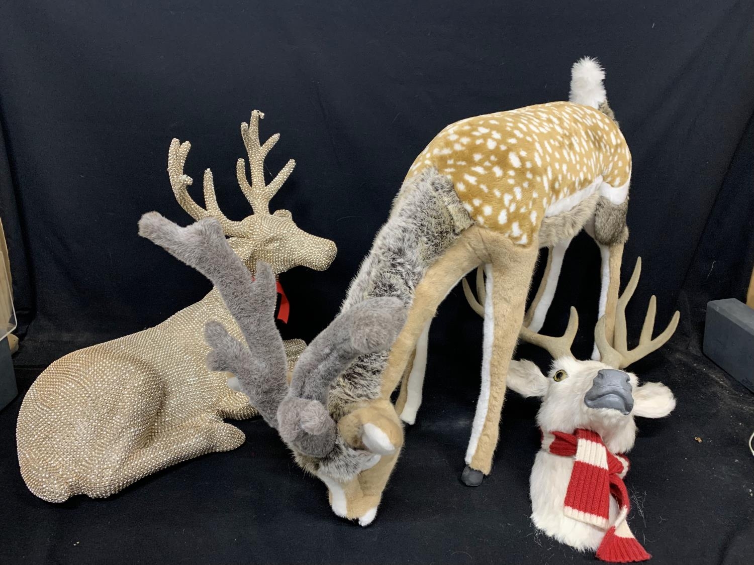 Large plush reindeer, glitter reindeer and reindeer head (3)
