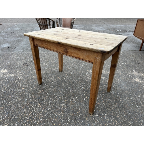A rustic pine kitchen table 104x62x77