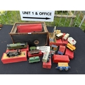Hornby O gauge clockwork railway with wagons and accessories
