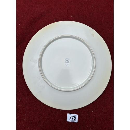 Poole Studio Pottery Charger, diameter 34 cms