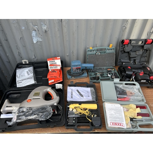 Power base sabre saw, Bosch sander and 4 tool kits (6)