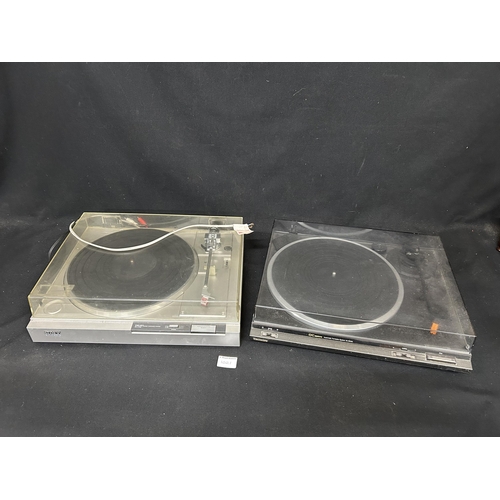 Technics Automatic Turntable SL-BD20 and Sony Automatic Turntable PS-LX22