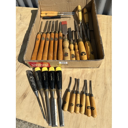 Tray of Marples and Footprint lathe chisels and gouges - 26 in total