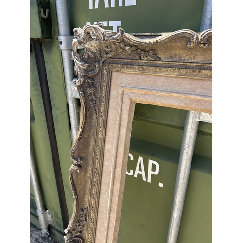 A large gold gilt frame 103x130