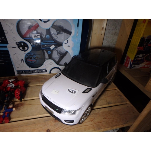 LARGE RANGE ROVER TOY