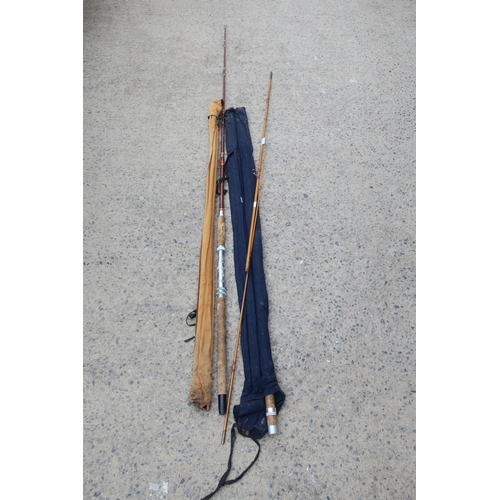 BUNDLE OF FISHING RODS