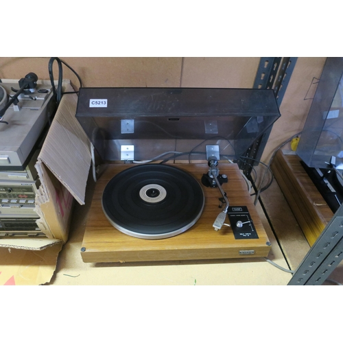 HITACHI TURNTABLE